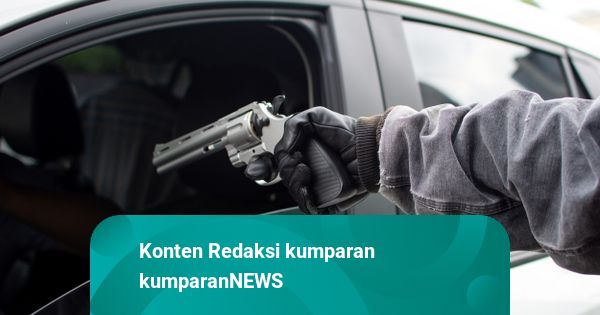 Viral Pria Misterius Todongkan Benda Diduga Pistol di Jakbar, Polisi Selidiki | kumparan.com
